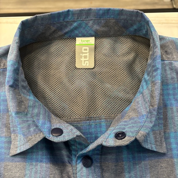 Stio | Shirts | Stio Mens Hagen Trail Vented Short Sleeve Blue Plaid ...